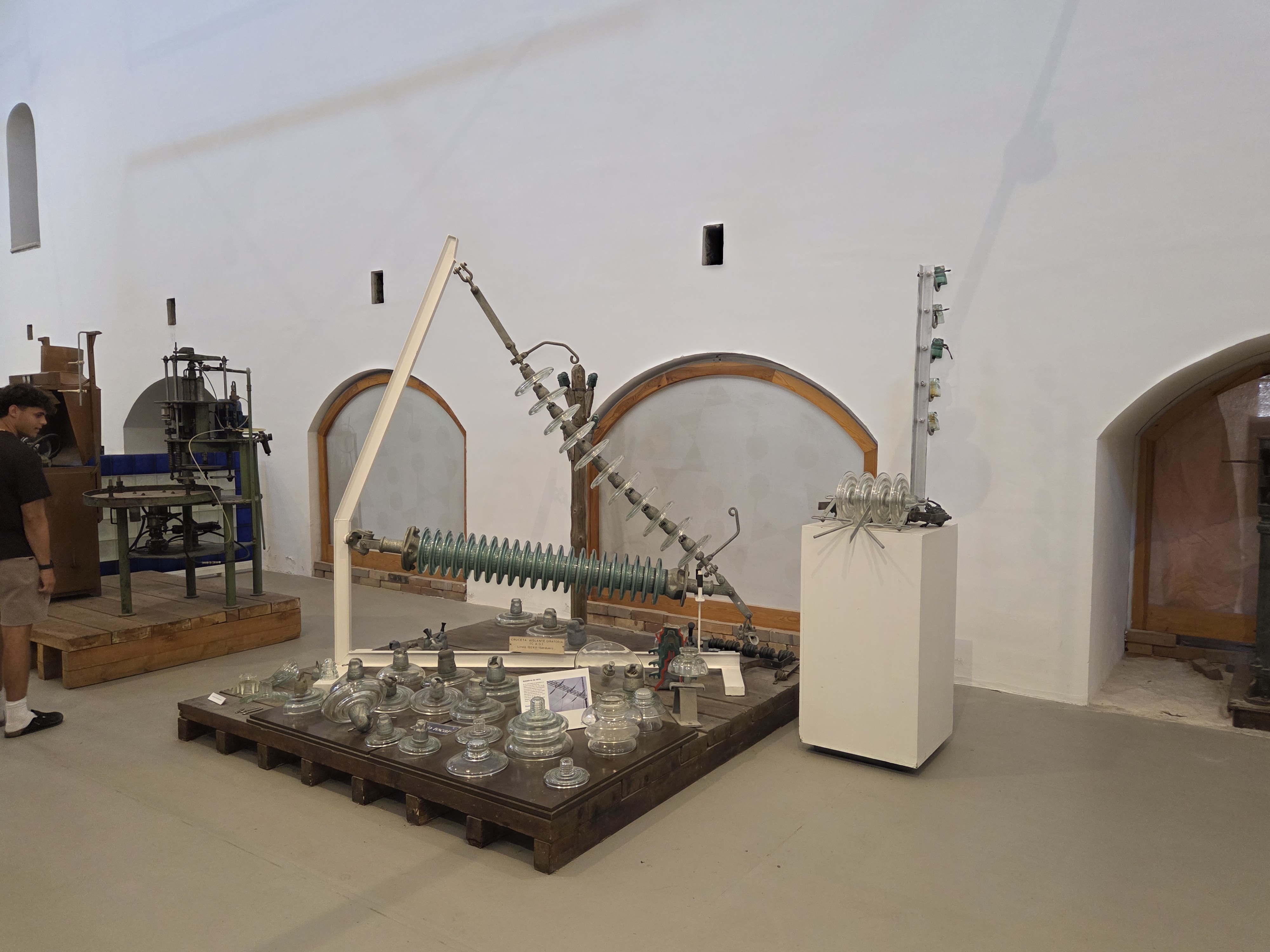 Foreign Insulators > The Royal Glass Factory of La Granja Museum